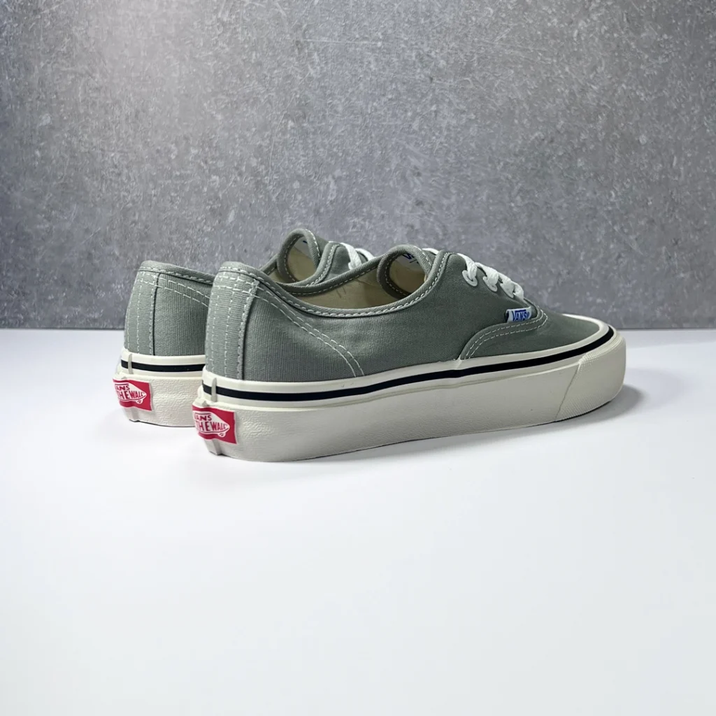 Vans Authentic Gris Unisex Replica AAA